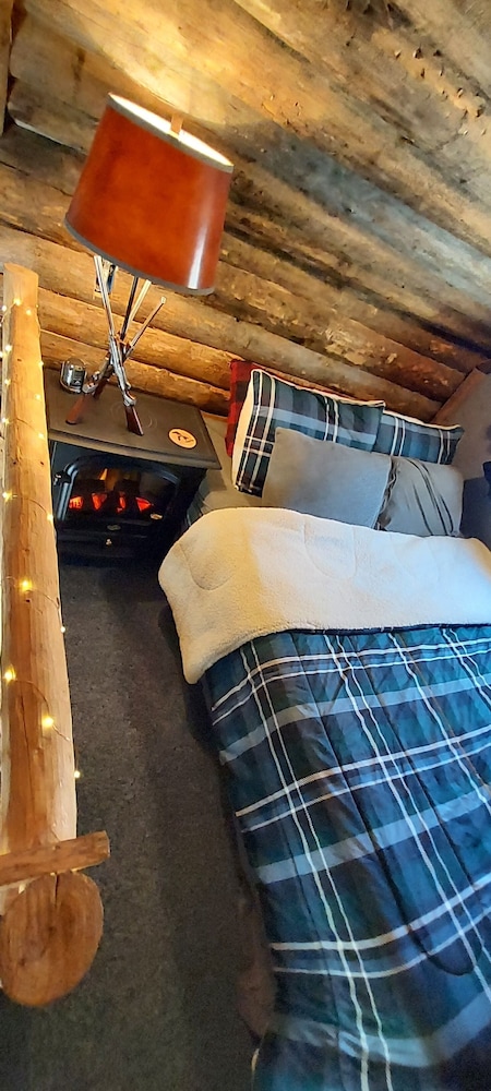 Tiny Cabin In Huron National Forest! - Michigan