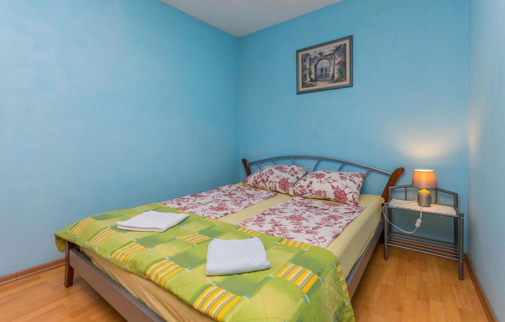 Tolles Apartment In Turanj Mit Küche - Sveti Filip i Jakov
