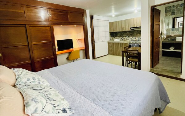 Huanchacostudio/kingbed/balcony/tv/wifi - La Libertad (Peru)