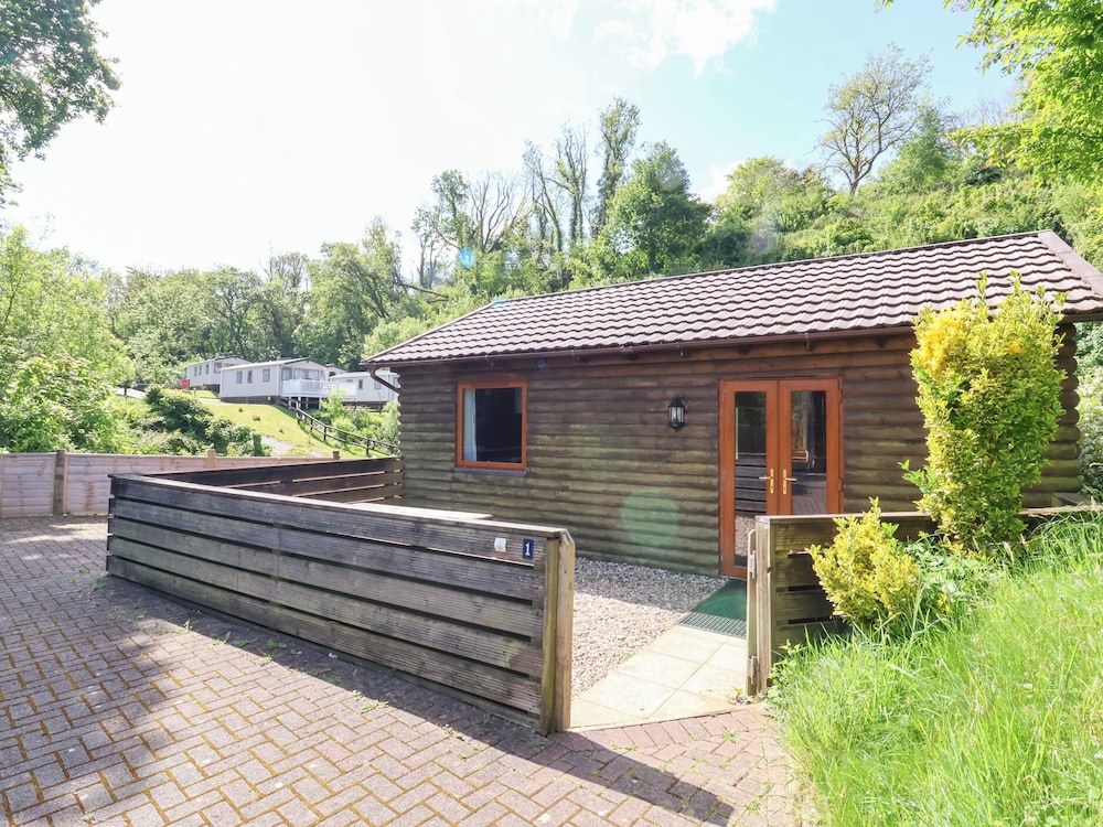 Chalet Lodge L1 - North Devon District