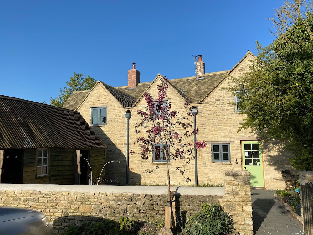 High Cogges Farm Holiday Cottages - Witney