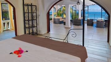 Apartamento conforto, 3 quartos | 2 quartos, roupas de cama premium, cofres nos quartos, escrivaninha