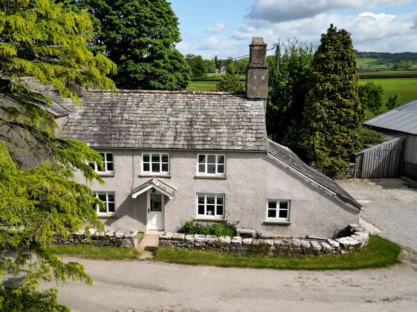 Longlands Farm Cottage - Cartmel