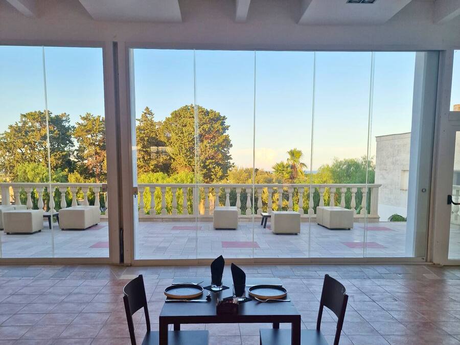 Pequeno-almoço tipo buffet diário incluído