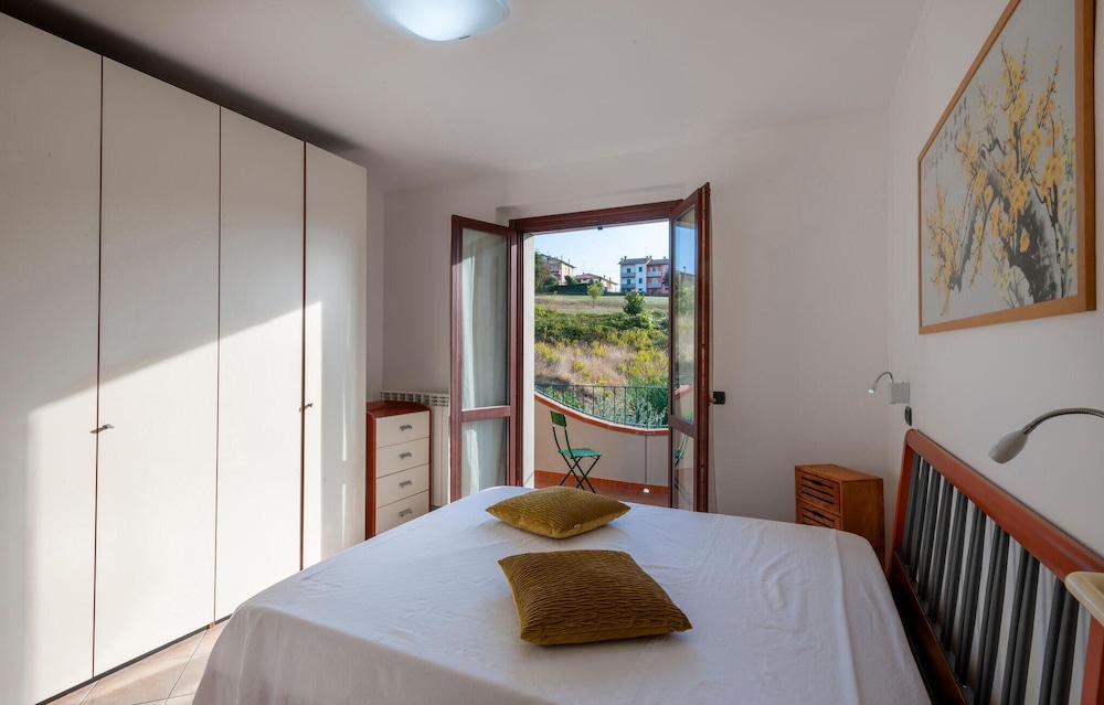 Lovely Apartment In San Costanzo - Senigallia
