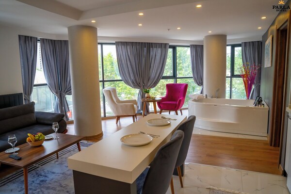 Parla Suite Hotel - Sahil
