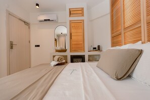 Quarto Duplo Standard | Roupa de alta qualidade, edredões de penas, minibar 