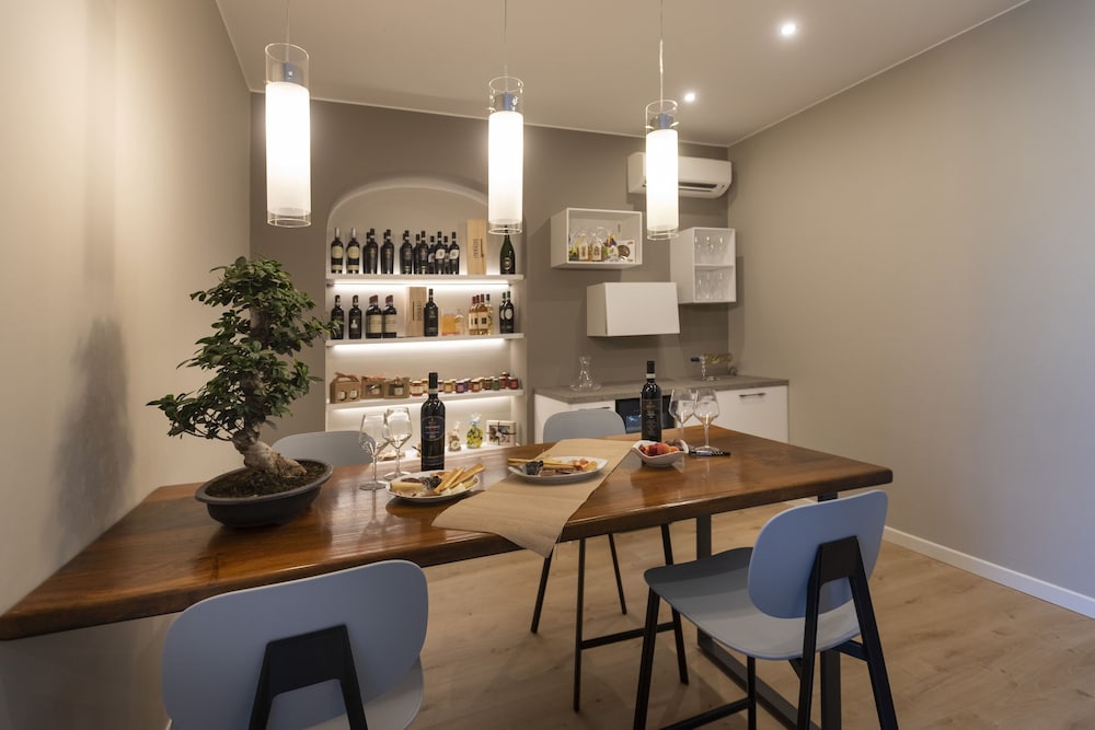 Villa Bernasconi - Camere E Ristorante - - Liguria