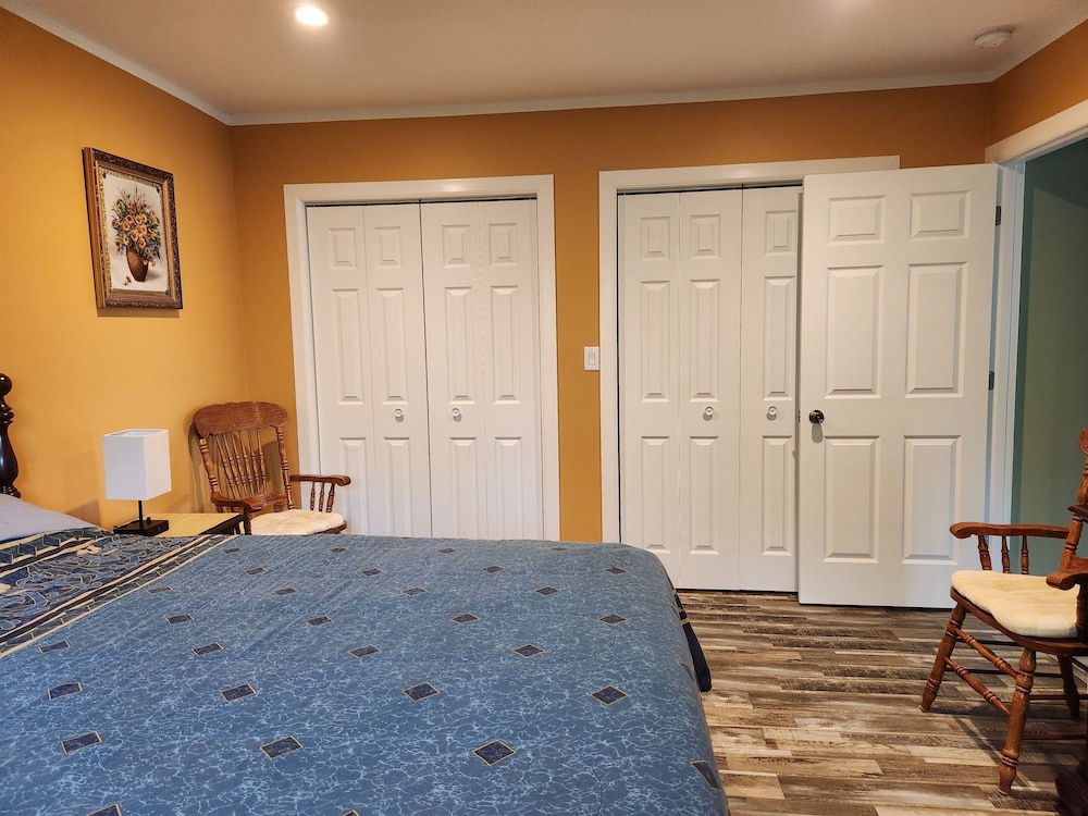 Guest House W Heated Garage/fiber Internet Near Mtu - Houghton, MI