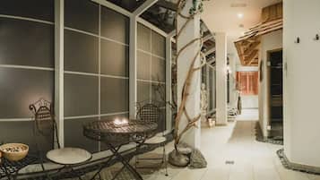 Sauna, banho turco, 1 sala de tratamento, massagens