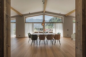 Apartamento Panorâmico, 4 quartos | Refeições no quarto