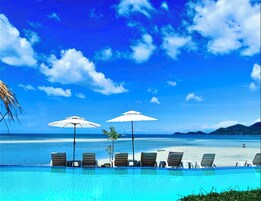 Na praia, praia de areia branca 