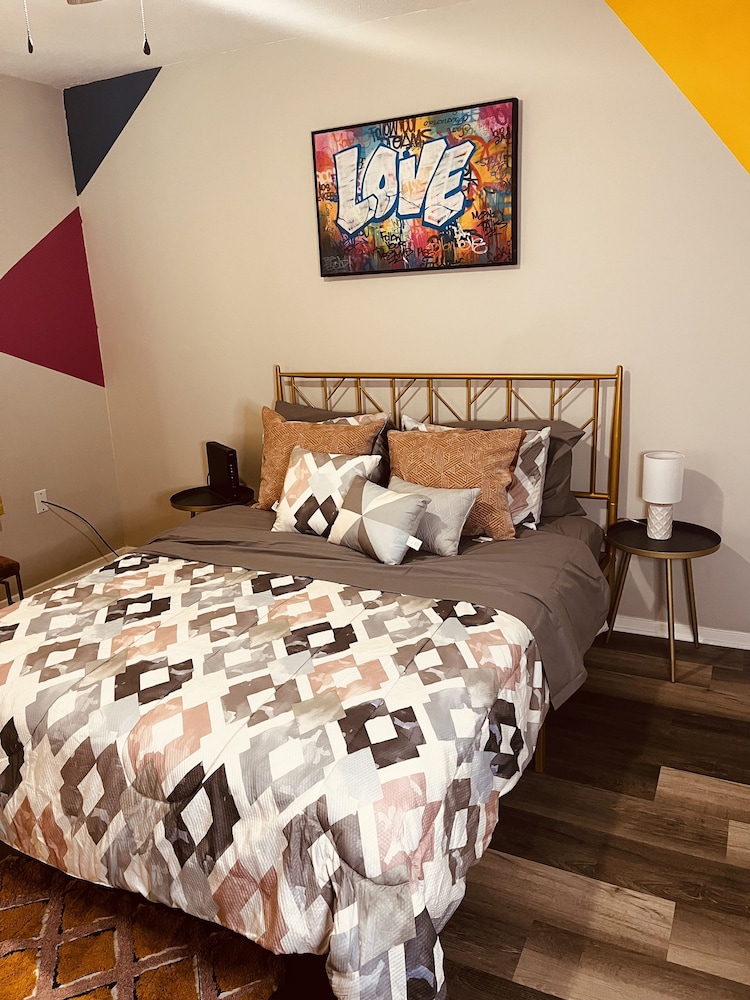 Lux Modern Condo - Jackson, MS