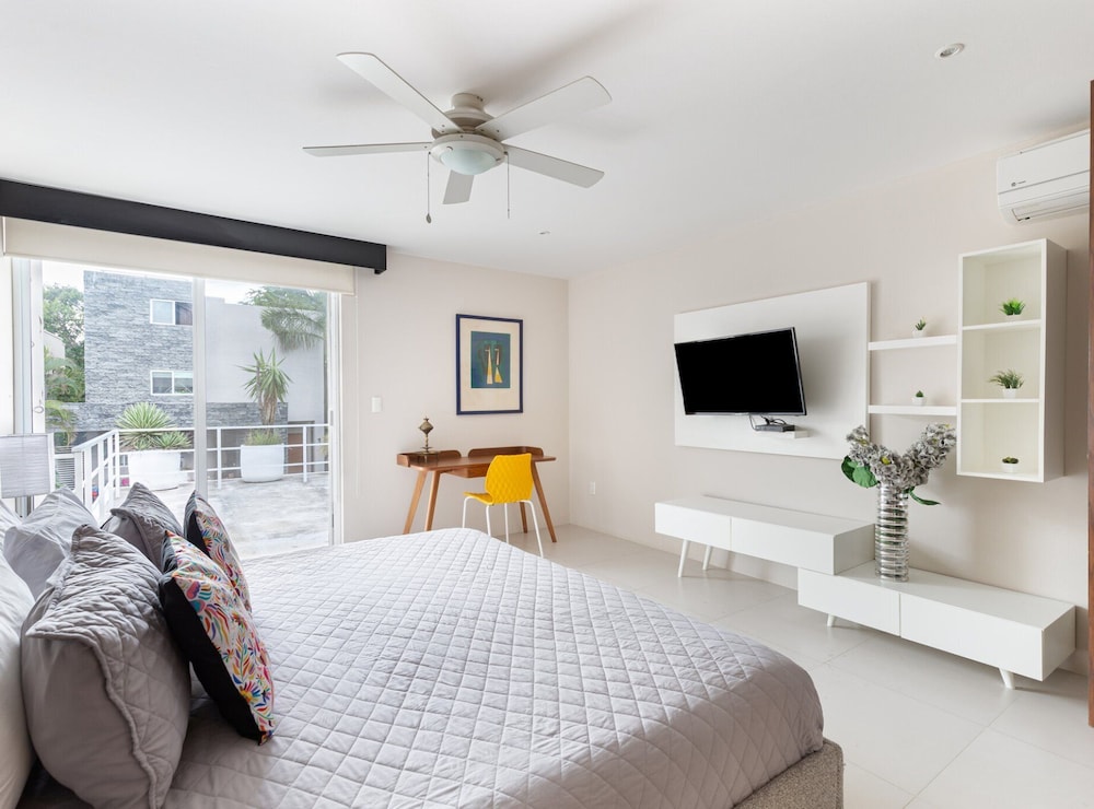 4 Bedroom House- Private Pool! - Cancún
