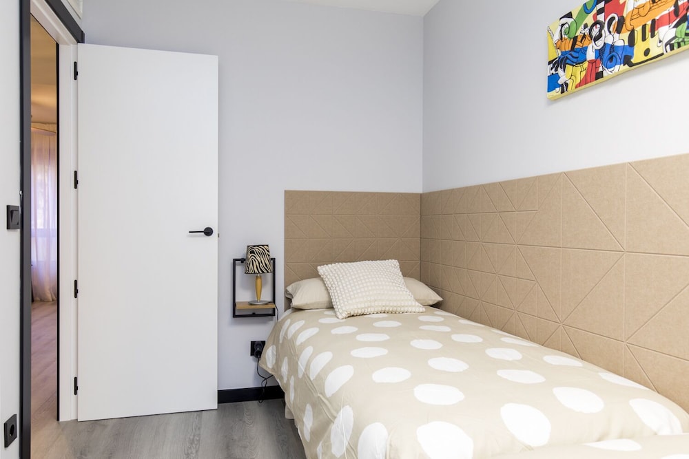 Castrillo 4 Cozy Apartment - Zaragoza