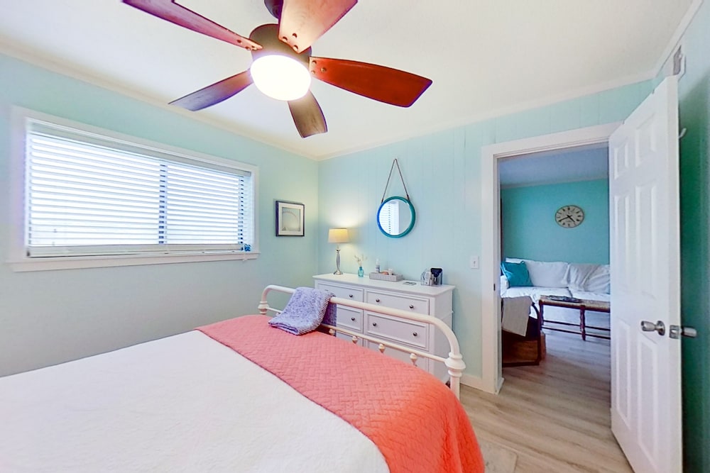 Hilton Head Resort Condo With Pools, Hot Tub, Golf, Sports Courts & Beach Access - Hilton Head Island, SC