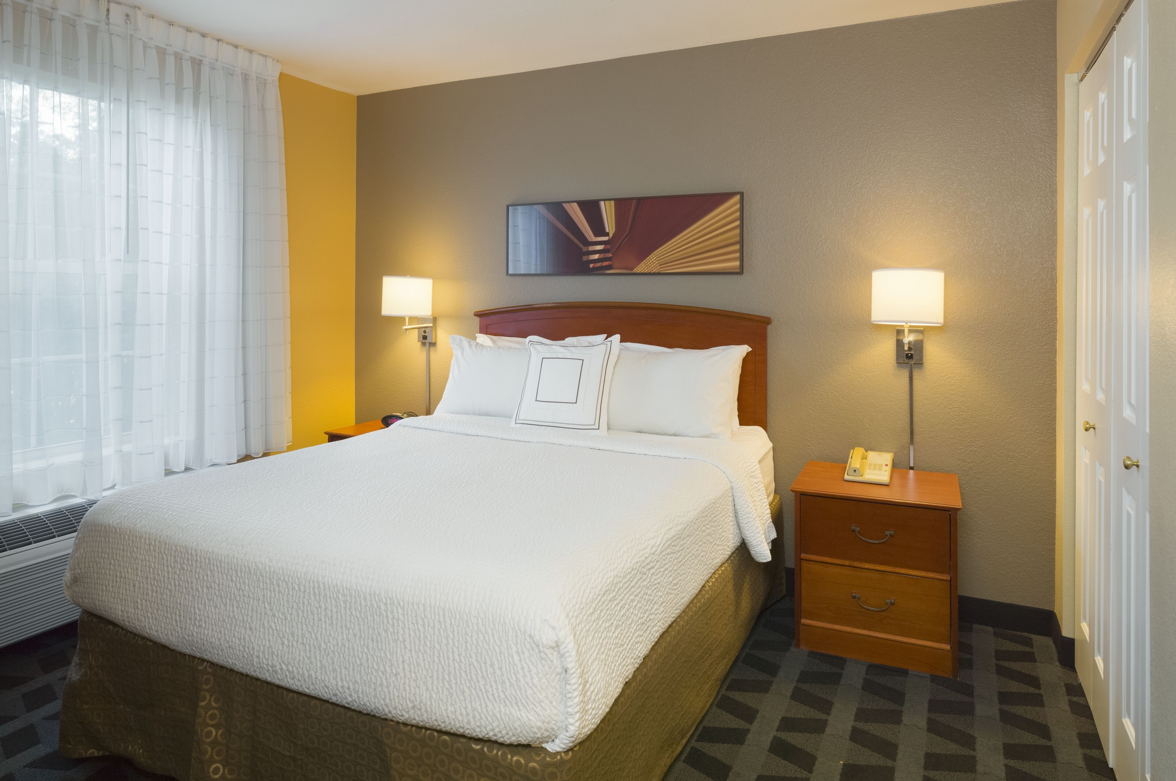 Ferros/tábuas de passar roupa, Wi-Fi de cortesia, roupa de cama