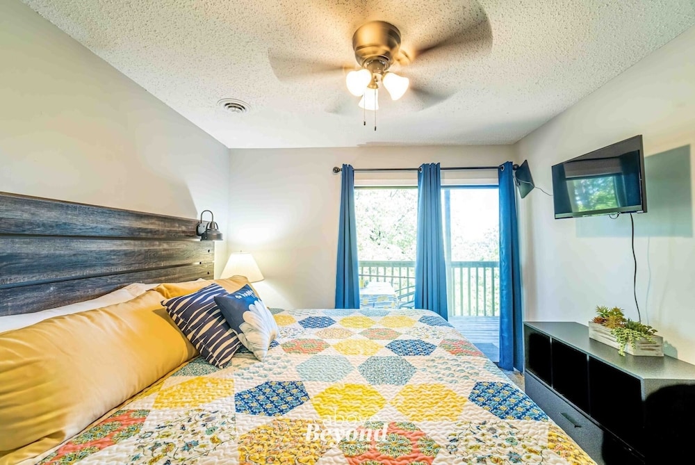 Sinatra 2-4 | 2 Bed, 2 Bath - Missouri