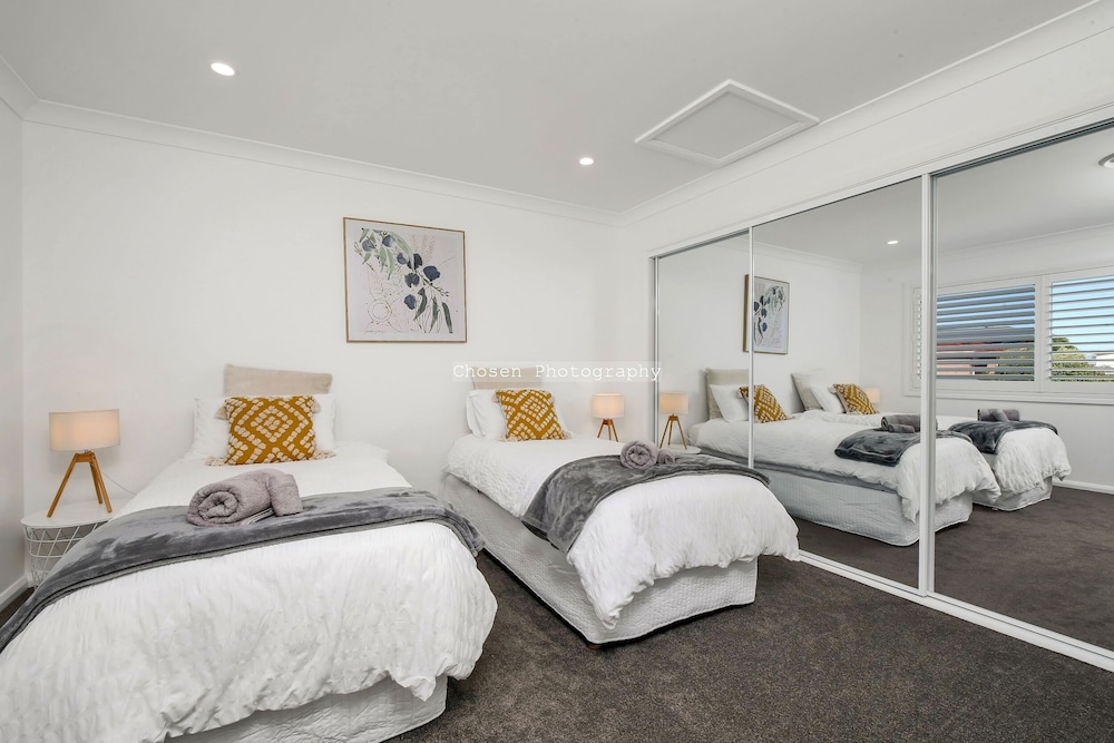 Brand New Beach Retreat - The Entrance