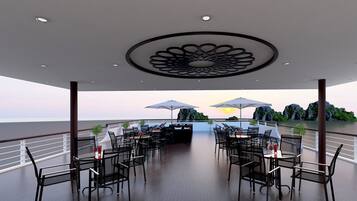 Bar à beira da piscina