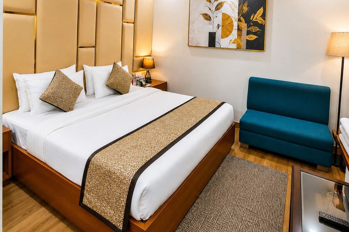 Quarto casal clássico, 1 cama King, vista para a cidade | Roupas de cama premium