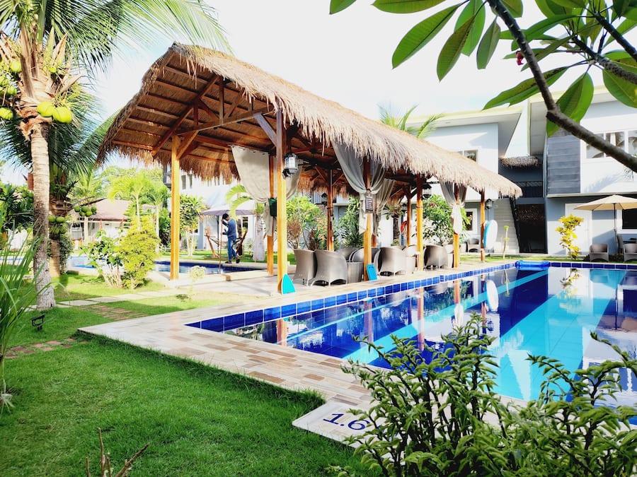 2 piscinas exteriores