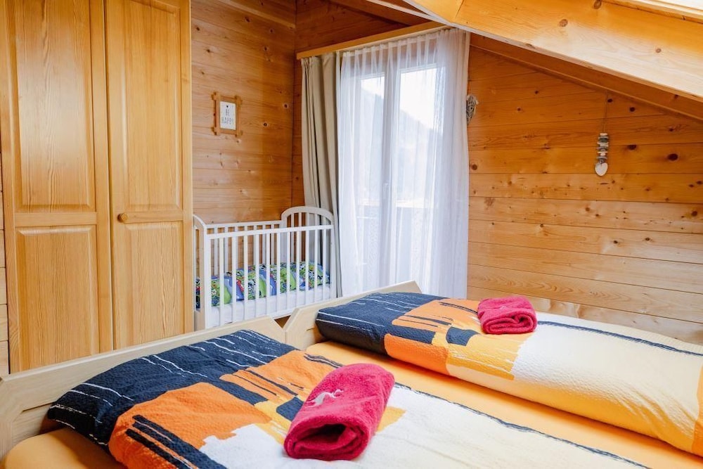 Holiday Apartment Leukerbad (Ort) For 1 - 6 Persons With 3 Bedrooms - Chalet - Leukerbad