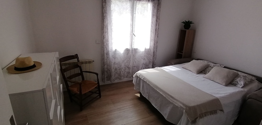 Large, Sunny, Quiet 3-room Apartment At Rives Du Loup - Villeneuve-Loubet