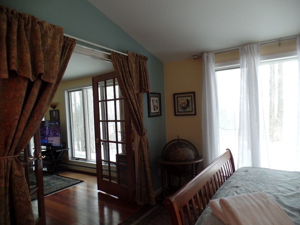 Spacious Ski Lodge In Killington With Game Room And Wood Burning Fireplace. - Rutland, VT