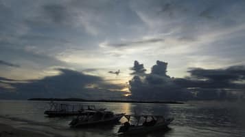 Vista para praia/oceano
