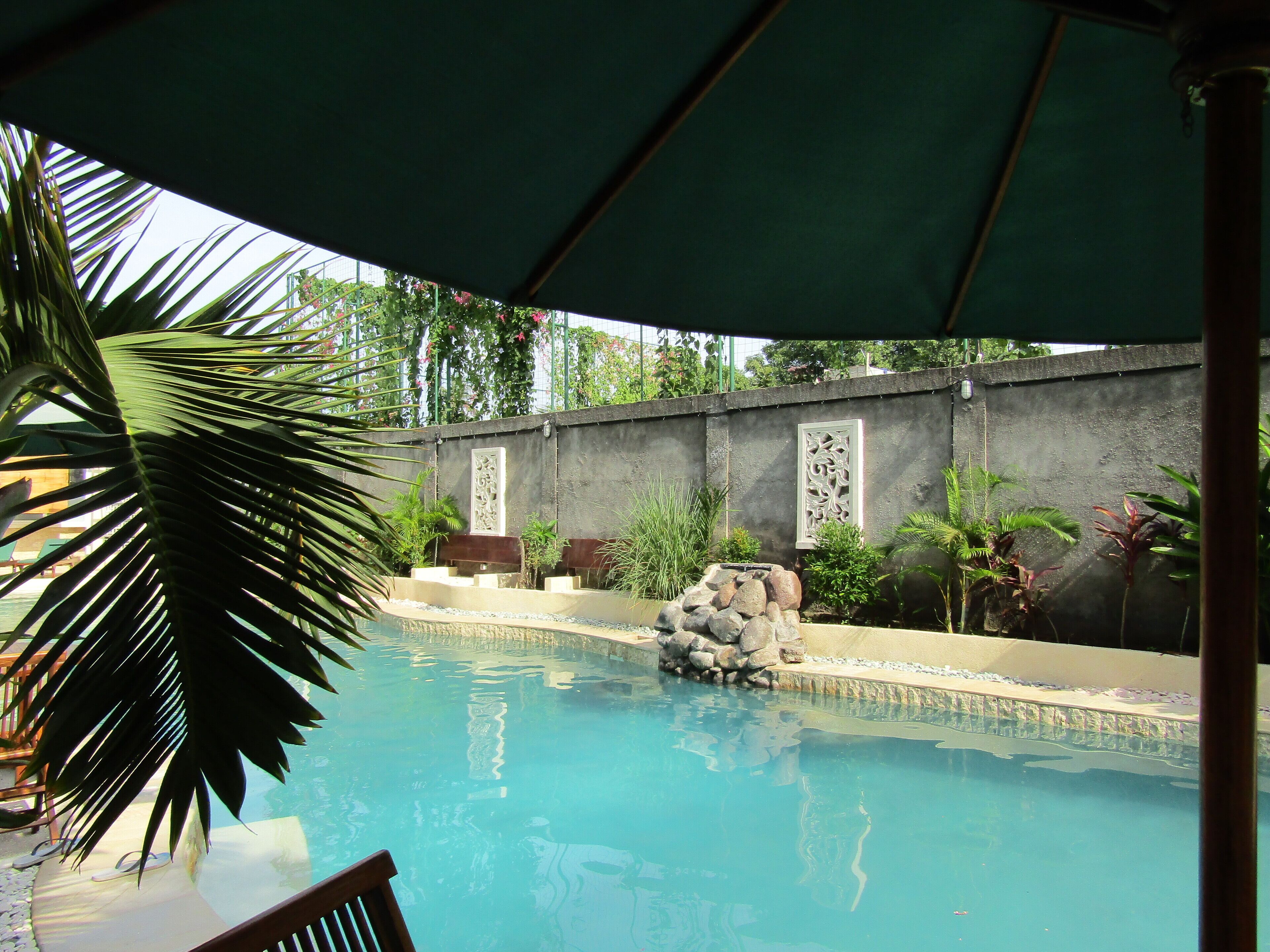 15 piscinas exteriores, espreguiçadeiras 