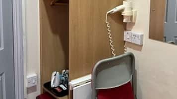 Quarto básico | Opções para refeição no quarto