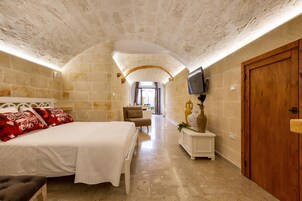 1 quarto, roupa de cama fornecida 