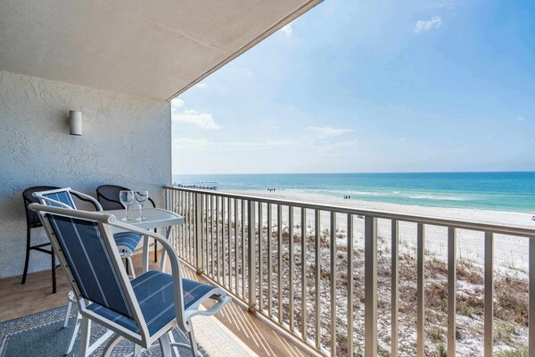 Beachfront Days Ocean View Condo Bliss - Shipwreck Island Waterpark, Panama City Beach