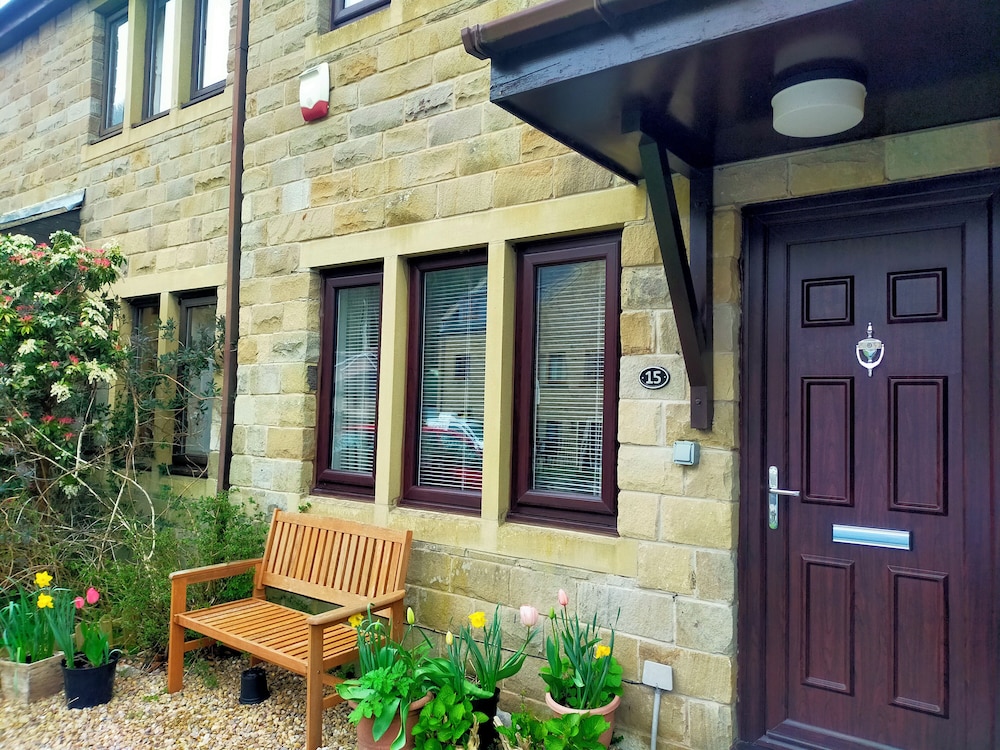 Lynton House - Hebden Bridge