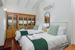 Vila superluxo | 5 quartos, ferros/tábuas de passar roupa
