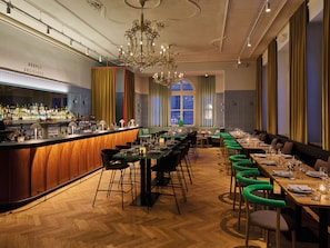 Café da manhã e jantar