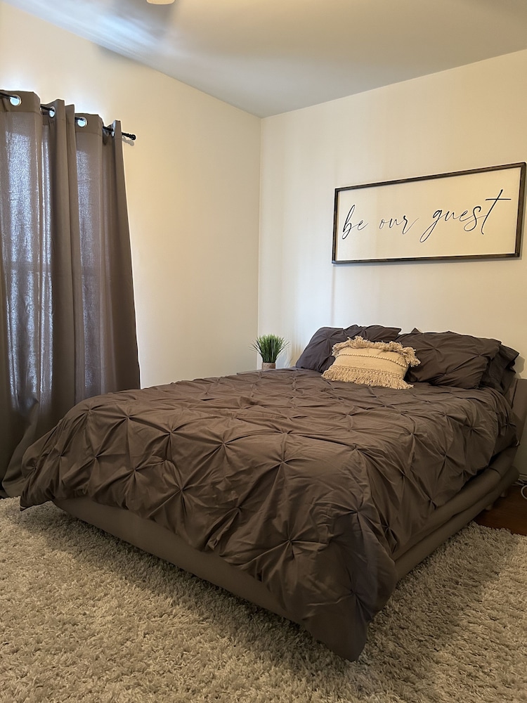 Cozy 3 Bedroom, 1 Bathroom Townhouse! - Copenhagen, NY