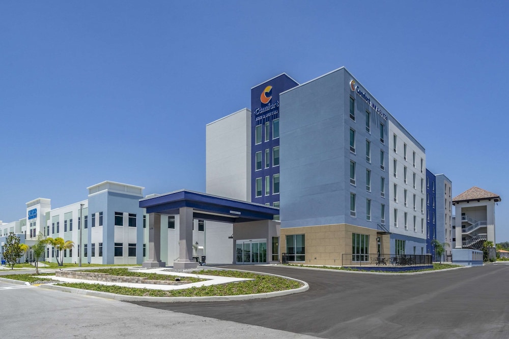 Comfort Inn & Suites New Port Richey Downtown District - New Port Richey, FL