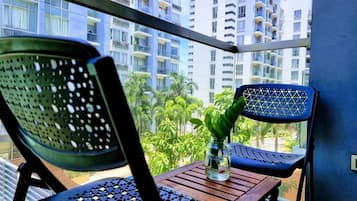 Estúdio standard, 1 cama de casal, vista para a piscina | Vista da sacada
