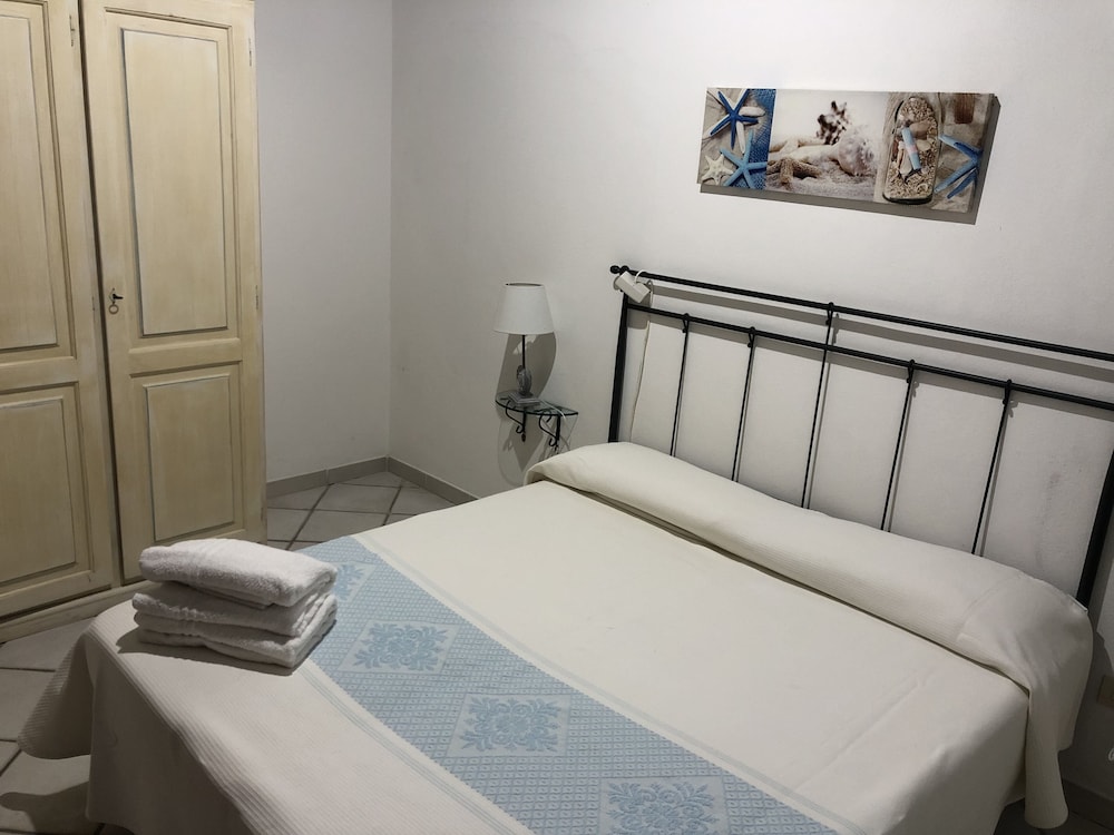 Three-room Apartment A - La Maddalena