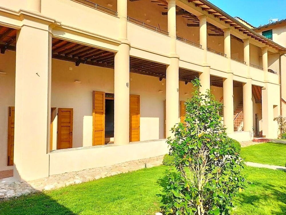 Badia Giulia Prestigious Historical B&b - Camaiore