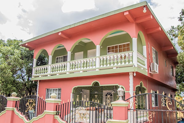 Charlie's Cottages - Negril