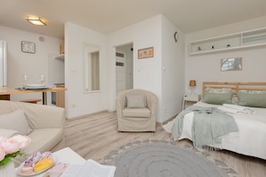 Estúdio, cozinha | Sala