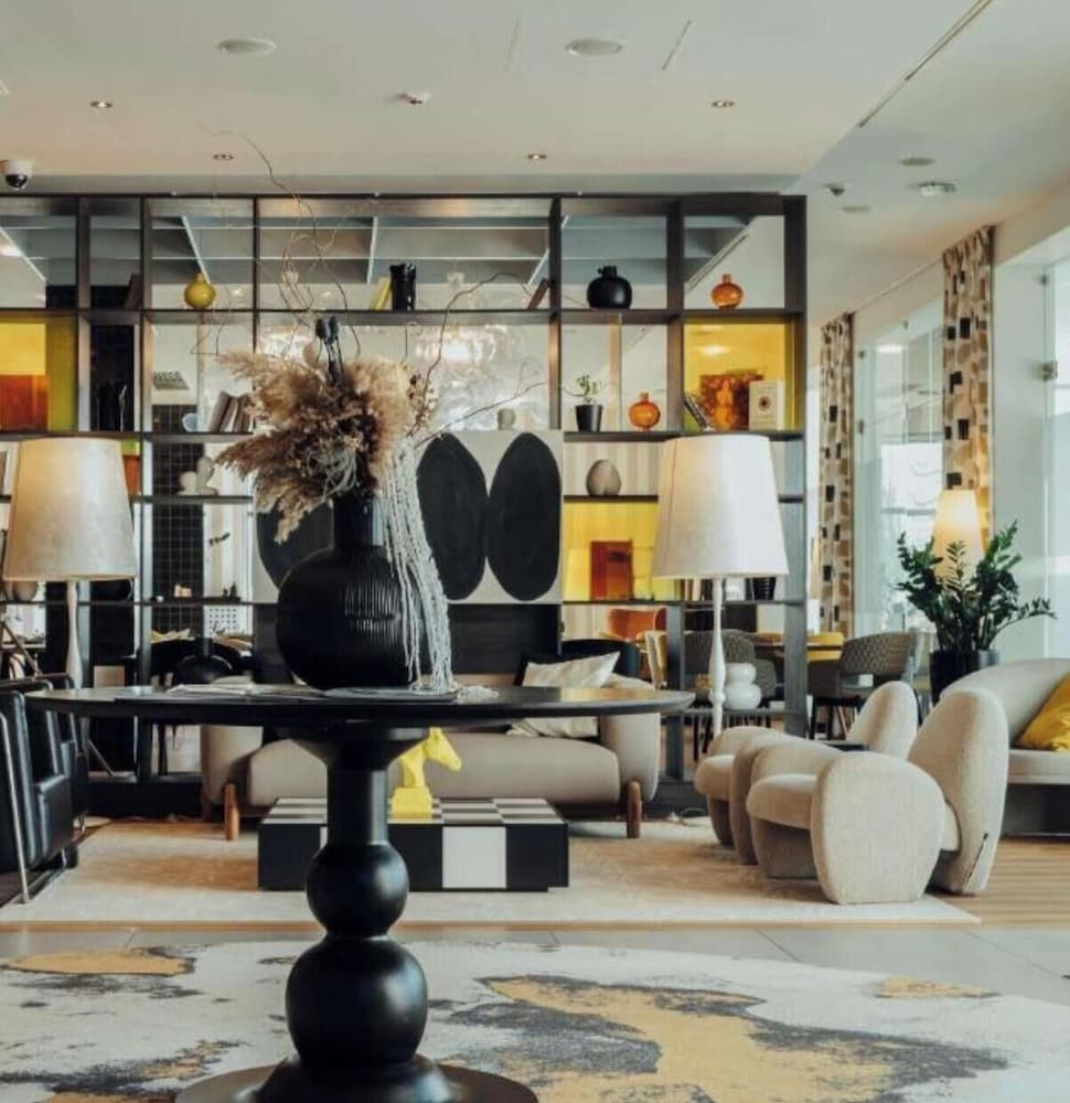 Ibis Styles Warszawa Airport - Warsaw