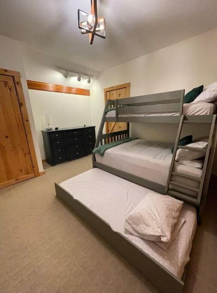 The Campton Cabin - Hike, Swim, Relax, And Ski - Campton, NH