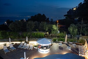 Bar à beira da piscina
