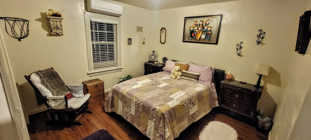Spacious Luxury Comforters Of Home While Enjoying Time Away. Central Location. - Rocklin, CA