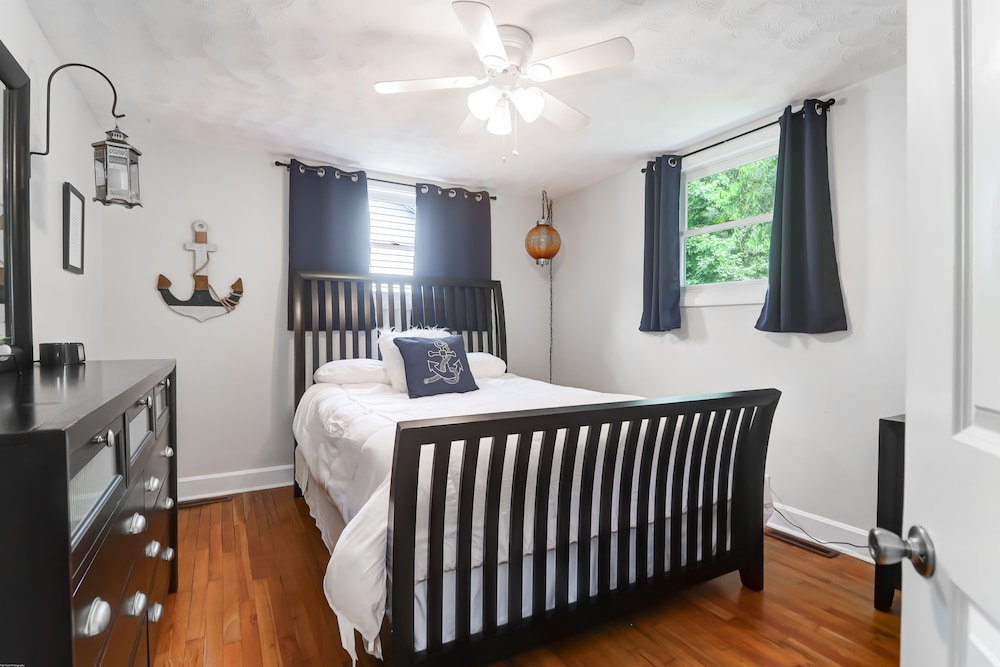 Charming Charleston Home In The Heart Of West Ashley - Charleston