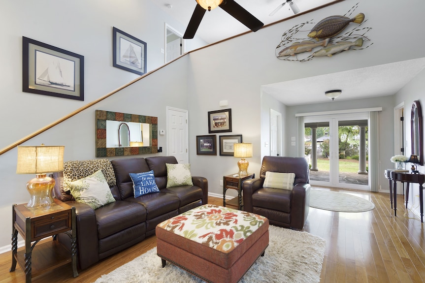 New Listing! 3 Bedroom 2.5 Bath 3k Sq Ft Home On Lake Norman-hot Tub-water Views - Davidson, NC